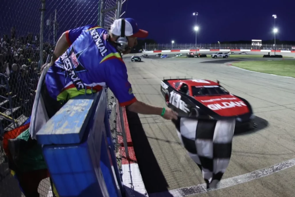 Zehr Returns to Victory Lane in ASA Midwest Tour’s Salute the Troops ...