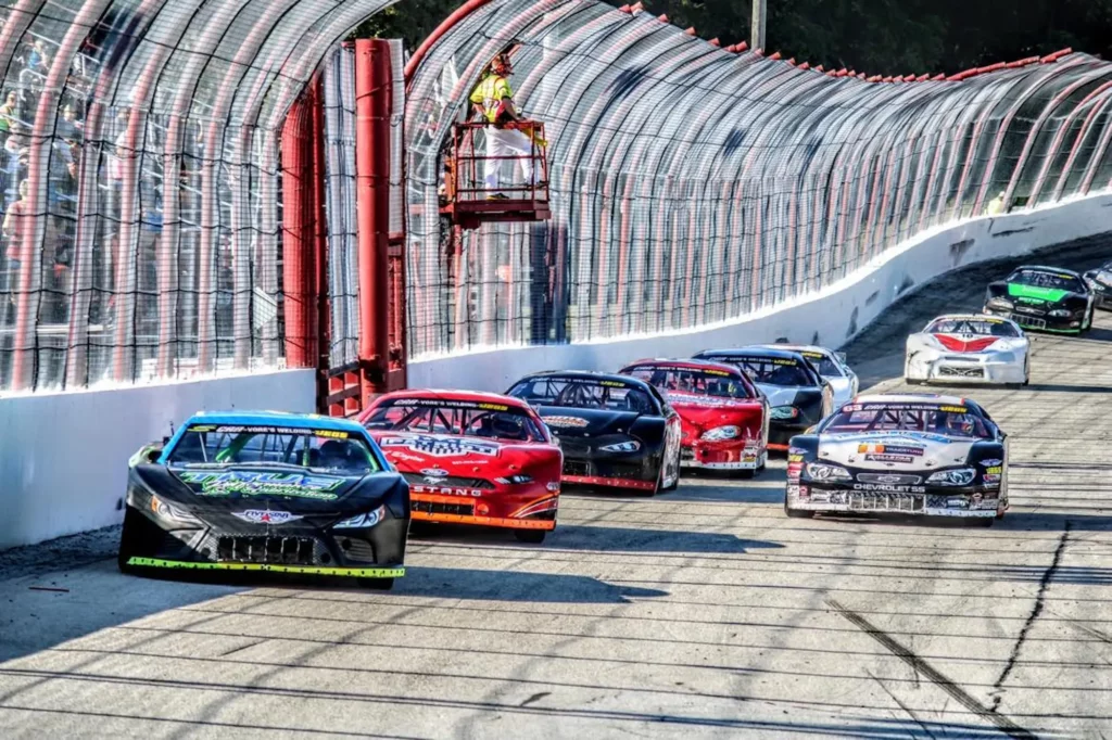 “New Star” Races Return to Winchester 400 Weekend | Appalachian Sucker ...